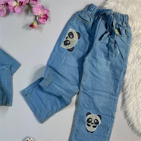 خرید و قیمت شلوار لی بگ ابی دخترانه پاندا گلدوزی از غرفه پوشاک شیک پوش