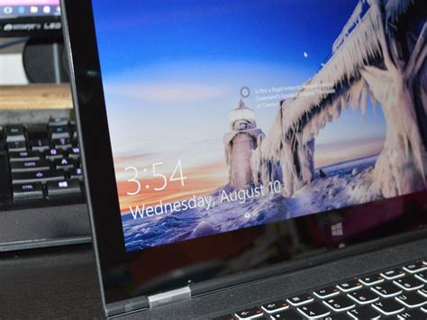 Customize Windows 10 Lock Screen Customized Windows Cnet Windows 10 Lockscreen Tech Screens