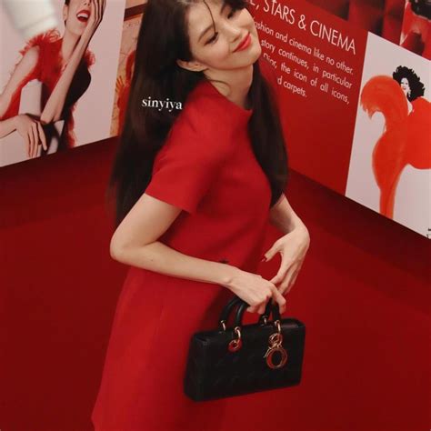 한소희 오늘 인스타 영상 유머 움짤 이슈 에펨코리아