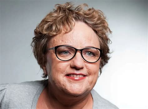 Perfect Short Permed Hairstyles For Women Over To Pull Off