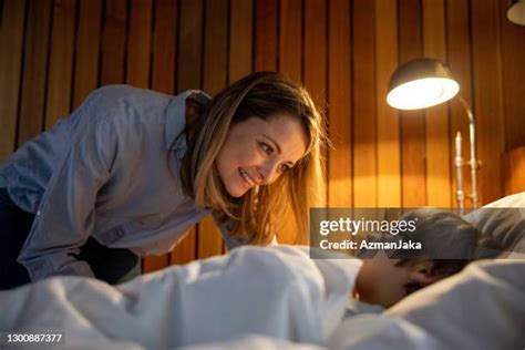Mother Son Bed Photos And Premium High Res Pictures Getty Images