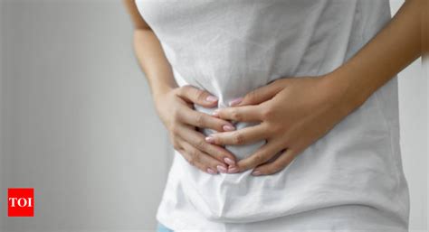 Ovarian Cancer Early Signs Treatment Options And Risk Factors To Know