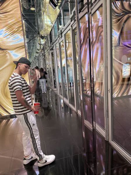 Alejandro XX Gay Escort In Miami FL HOT Com