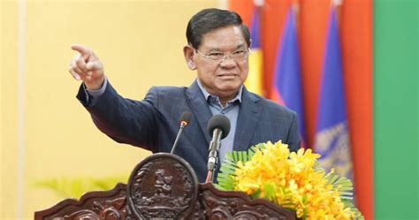 វីដេអូ ៖ សម្តេចក្រឡាហោម ណែនាំអភិបាលខេត្ត និងអភិបាលស្រុក ត្រូវចុះទៅមូលដ្ឋានដោយផ្ទាល់