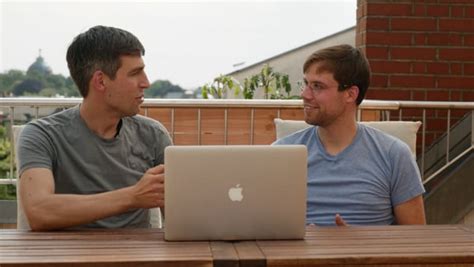 Connecting View Controllers Swift Talk