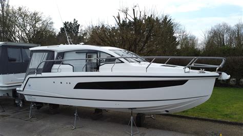 New Sealine C335 In Surrey Inautia
