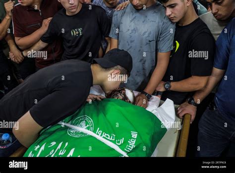 September 13 2023 Gaza City The Gaza Strip Palestine Relatives Mourn Over The Body Of Baraa