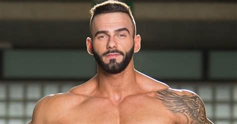 Muscle Lover Romanian Hunk Roberto Alexandru Part