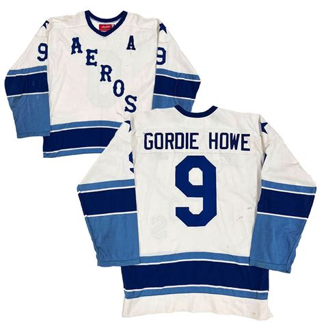 Sports Memorabilia News