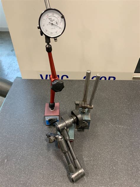 One Plunger Dial Indicator With 3 Magnetic Bases Able Auctions