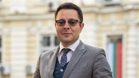 Александър Пулев освободи двама членове на Надзорния съвет на ББР