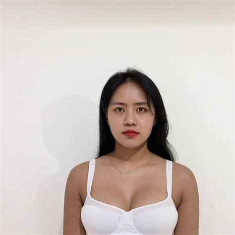 Unleash Your Confidence Stylish Bikini Selfie