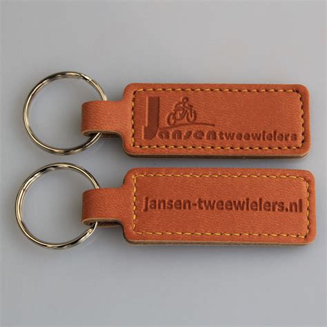 Leren Sleutelhanger Met Logo Of Tekst Ingebrand Combicraft