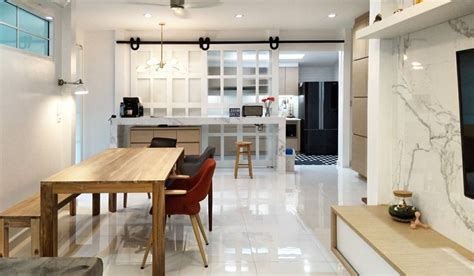 รวมรูปภาพของ รีโนเวททาวน์เฮาส์ 20 ปีแสนเชยกลายเป็นบ้านหลังใหม่สไตล์โมเดิร์น รูปที่ 2 จาก 19