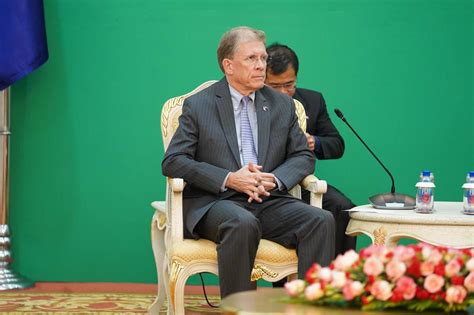 ឯកឧត្តមឧបនាយករដ្ឋមន្ដ្រី នេត សាវឿន ជួបពិភាក្សាការងារជាមួយ ឯកអគ្គរដ្ឋទូតអាមេរិកប្រចាំកម្ពុជា