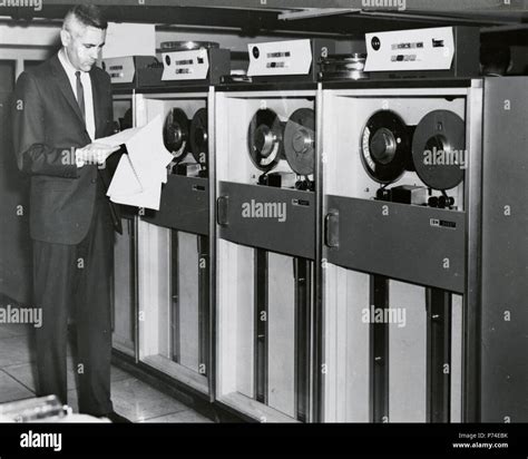 Ibm Computer Tape Bank Hi Res Stock Photography And Images Alamy