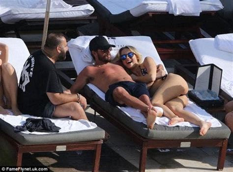 Kourtney Kardshian S Husband Scott Disick Says He S A Sex Addict Yourtango