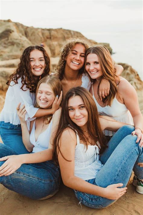 Pin By Kimiwi🐞 On Besties Sisters Photoshoot Poses Group Photography