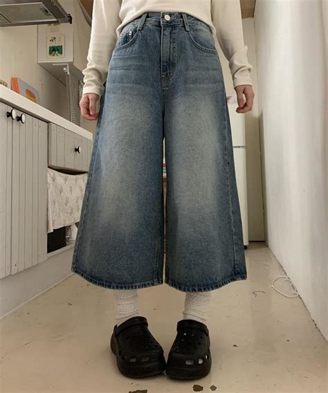 러브앤드팝 피비 와이드 버뮤다 데님팬츠