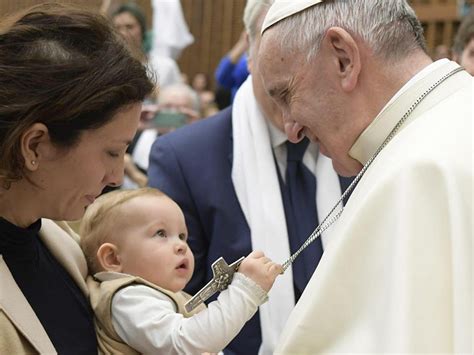 โป๊ปฟรังซิส ผู้หญิงนำความกลมเกลียวและอ่อนโยนมาให้โลก