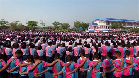 นักเรียนระ ประชาสัมพันธ์ โรงเรียนสวนกุหลาบวิทยาลัย ชลบุรี