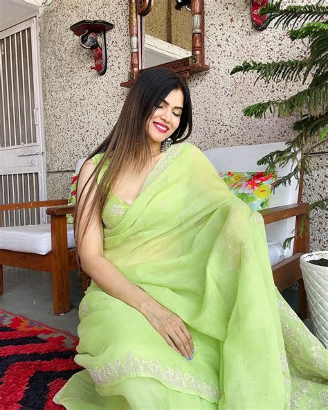 Poonam Yadav R Sareebeauties