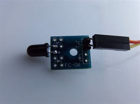 Sensore Fiamma Con Un Piccolo Pcb Arduino Compatibile Arduiner