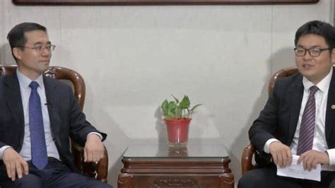 中国参与全球治理，与西方何区别？专家举例《超人》《流浪地球》腾讯视频