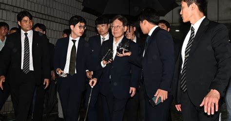 이재명 9시간 넘게 영장심사…자정 넘어야 구속여부 결정