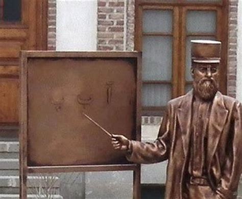 میرزا حسن رشدیه؛ راهی که باز کرد و دکان‌هایی که بست