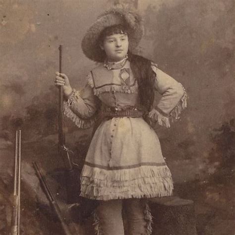 16 Famous Cowgirls And Wild West Outlaws Facts And Pics Working The Flame