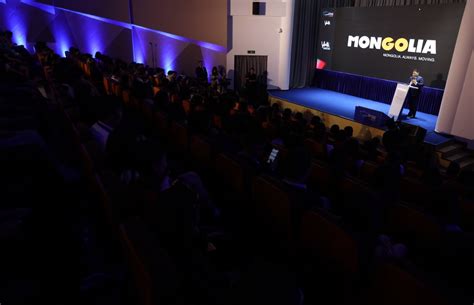 “Монголын эдийн засгийн форумын залуучуудын уулзалт” ын оролцогчдод Ерөнхий сайд амжилт хүслээ