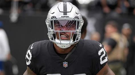 Josh Jacobs Sounds Off On Raiders Declining 5th Year Option