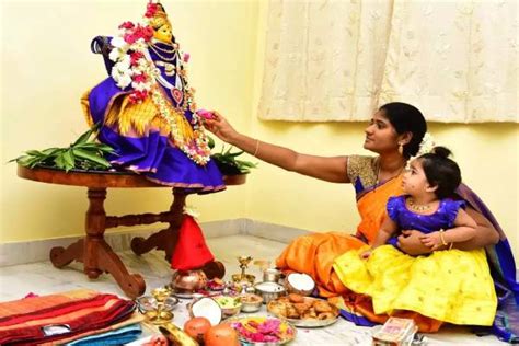 வரலட்சுமி விரதம் இருக்கும் முறைகள் அதற்கான பலன்கள் லங்காசிறி நியூஸ்