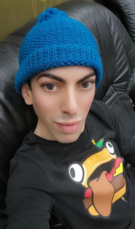 ცხოვრებას ბევრი სიამოვნება და ალექსანდრე ბილიხოძე Facebook