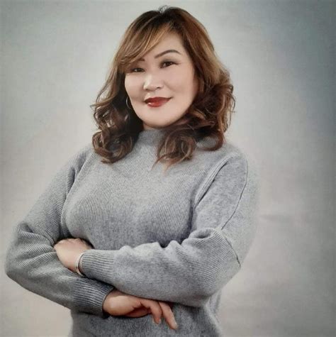 Delgernavch Удахгүй сэгсийнэ дээ ингээд😍😍😍 Амьдрал алгаа дэлгэж