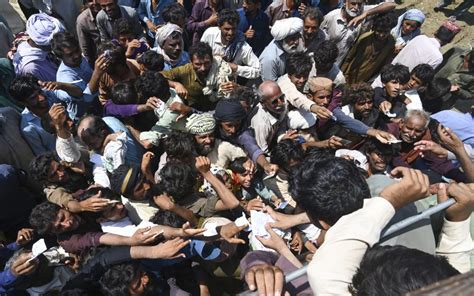 Flood Hit Pakistan Breaches Lake To Avert Overflow Rnz News