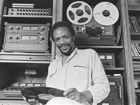 O Adeus A Quincy Jones Relembre O Legado De Um Gigante Da Produção