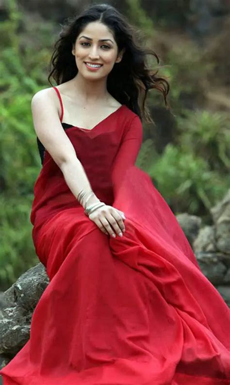 Trendy Pics Of Yami Gautam In Saree