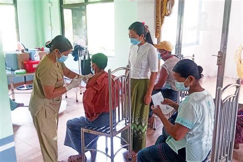 ကံမမြို့နယ်၌ ကိုဗစ် ၁၉ရောဂါ ကာကွယ်ဆေး မထိုးနှံရသေးသည့် ပြည်သူများ ကိုယ်ဝန်ဆောင်မိခင်နှင့