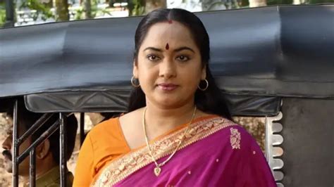 1992 Usha Haseena Interview Video സിനിമ ഒരു മാഫിയാ സംഘമാണ് എനിക്കൊരു അപകടം പറ്റി ഇനി വരുന്നവ