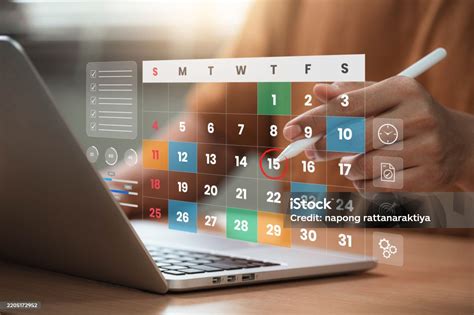 생산성 프로젝트 관리 마감일 추적 및 일상 활동의 효율적인 구성을 위한 달력 체크리스트 및 작업 계획을 통한 시간 관리 및 일정 개념 개발에 대한 스톡 사진 및 기타 이미지