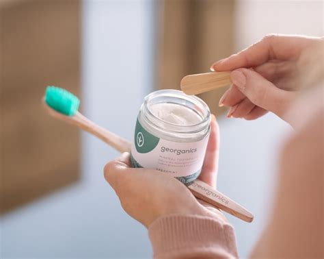 The Best Zero Waste Toothpaste For 2023