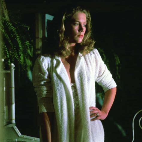 22 Photos Of Kathleen Turner When She Was Young