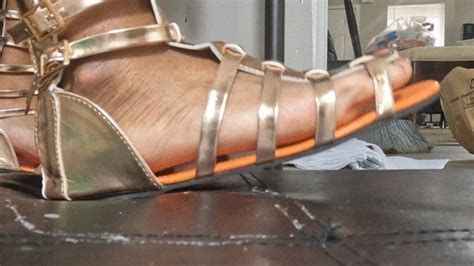 Giantess Toe Tapping Pov 1080 Mxdominionakacrushgoddess Clips