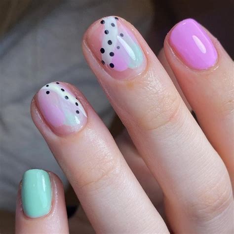 20 Abstract Nail Styles You Need To Try In Spring 2023 Scratch