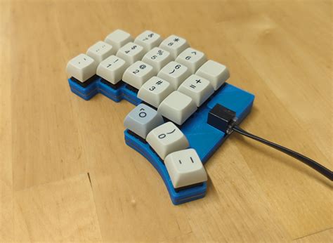 ~pinsl Split Keyboard 36 Key Split Keyboard Sourcehut Git