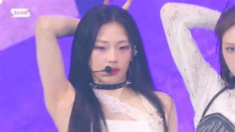 Pin De 𝙹𝚎𝚗𝚡𝚣 Em Kpop Mvs Vídeo Em 2024