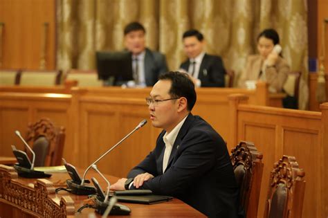 Э Батшугар Төрийн өмчит компаниуд санхүүгийн тайлангаа ил тайлагнадаг болох хэрэгтэй Eguur Mn