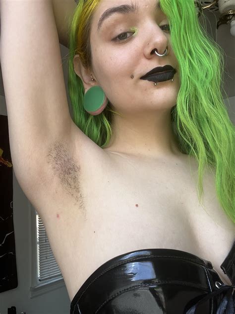 My Stubble Needs Attention 👅 Rarmpitsalpha